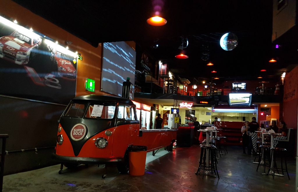 V8 Garage Rock Bar - Contagem / MG - Programação